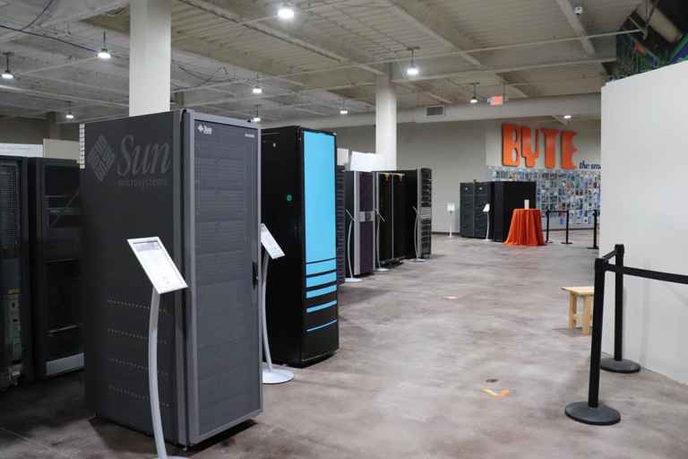 Computer Museum of America Opens - Roswell Inc